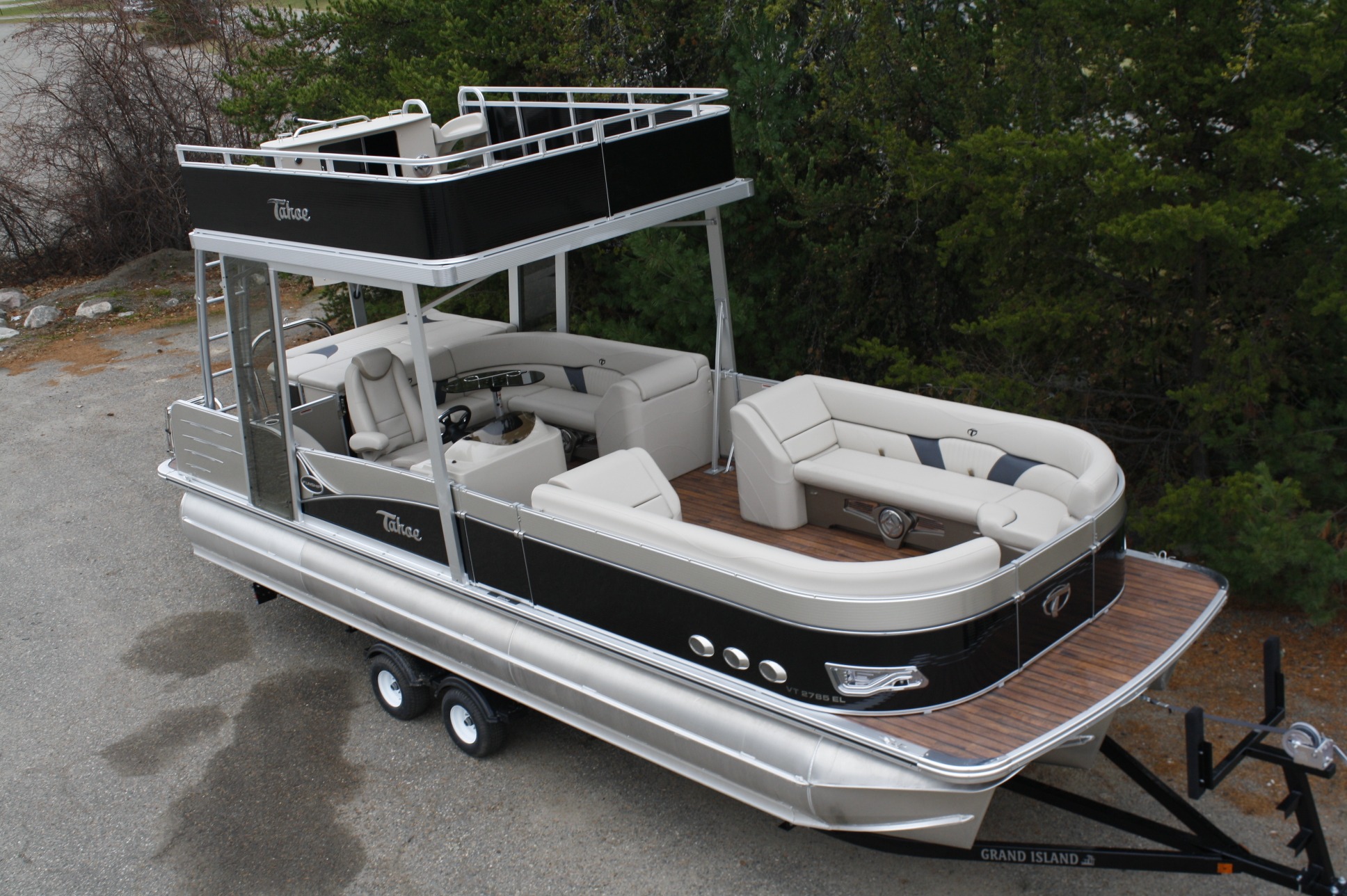 Double Decker Pontoon Boats: Expert Guide to Top Models