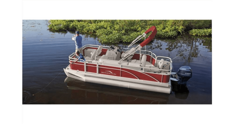 Small Pontoon Boats – Big Fun in a Small Package